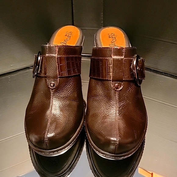 Eurosoft | Shoes | Euro Soft By Soff Brown Sz 95 | Poshmark